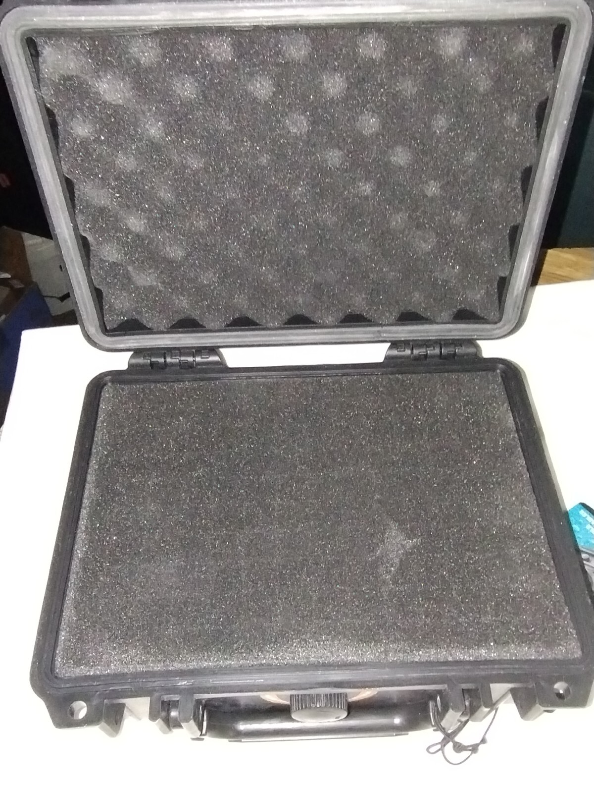Apache 1800 Weatherproof Protective Case Small 9 X 7 Guns Electornics ...