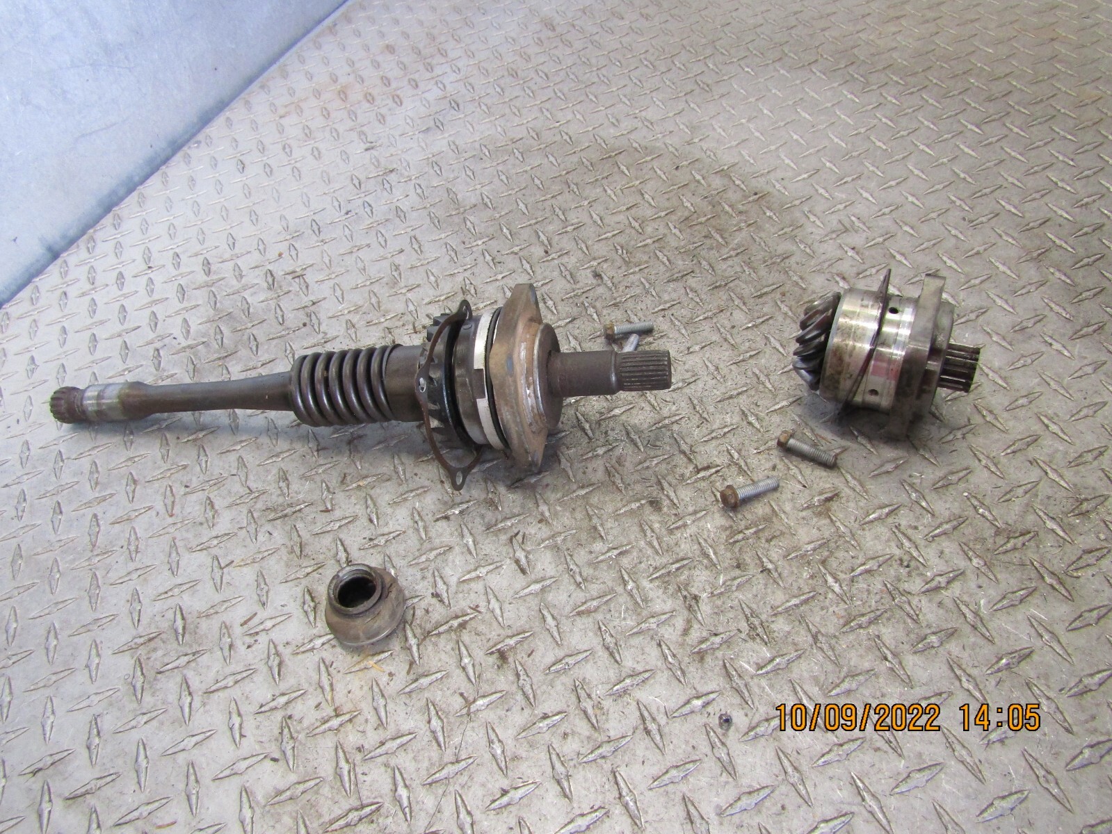 Kawasaki 650 Prairie Output Shafts and Beveled Gears Front and Rear 756 ...