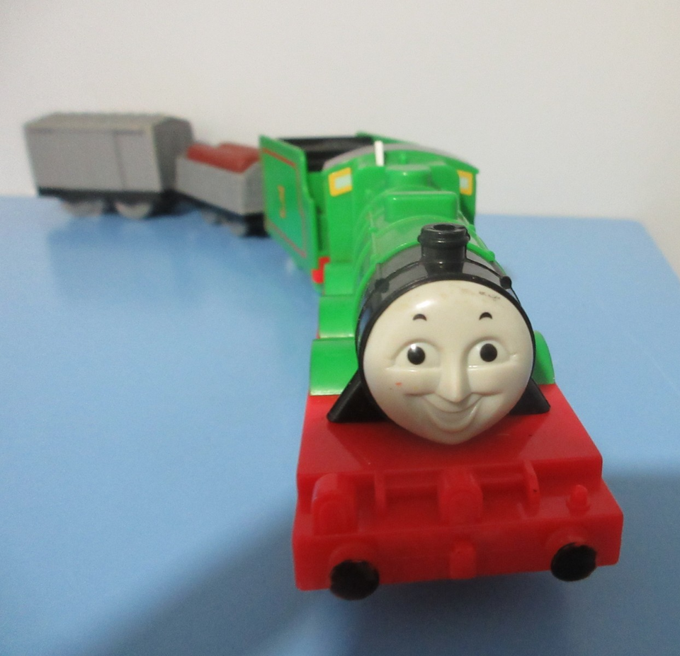 Thomas TOMY Trackmaster Train Henry #3 Engine Motorized Road & Rail ...