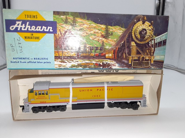 Athearn HO Scale Union Pacific Diesel Locomotive 3422 U28c for sale ...
