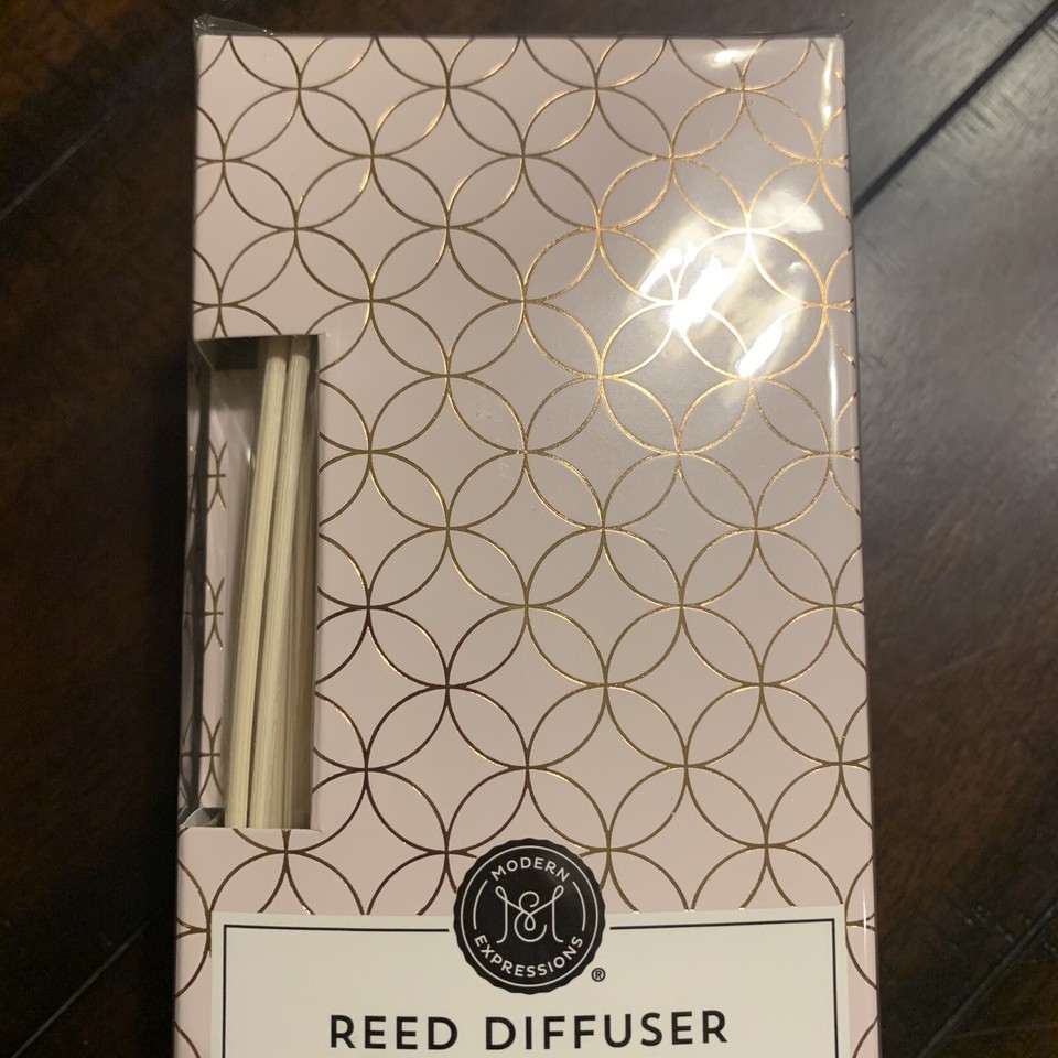 Modern Expressions Reed Diffuser 3.4 fl. oz. Shimmering Snowfall | eBay