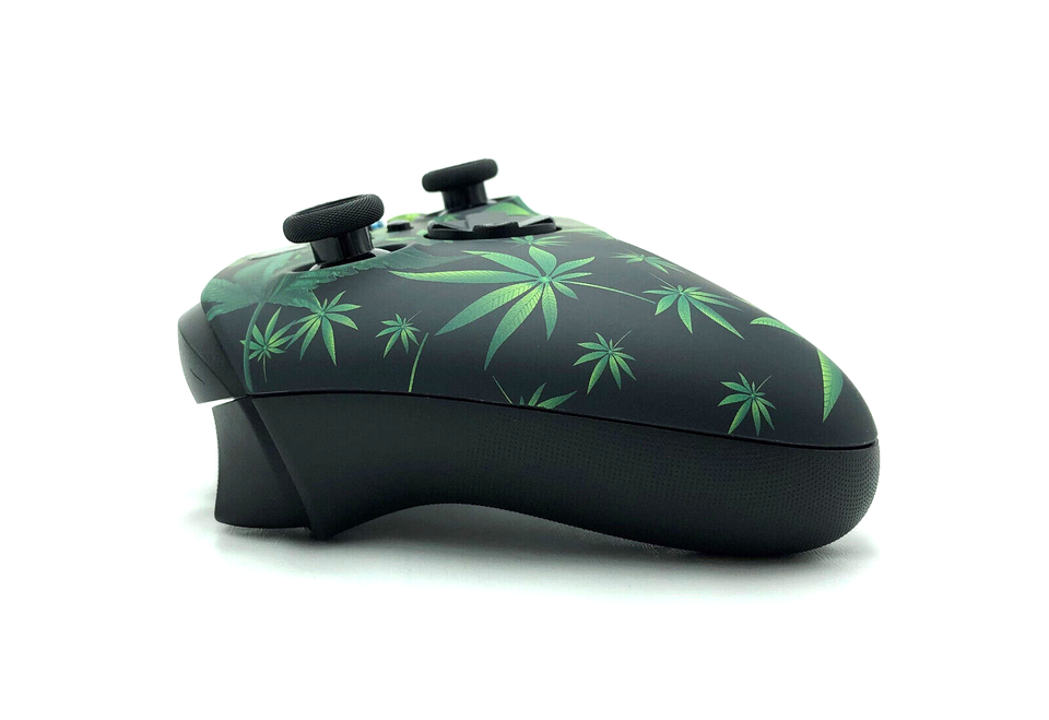 Custom Microsoft Xbox Series X / S Controller - Soft Touch Green Weeds ...