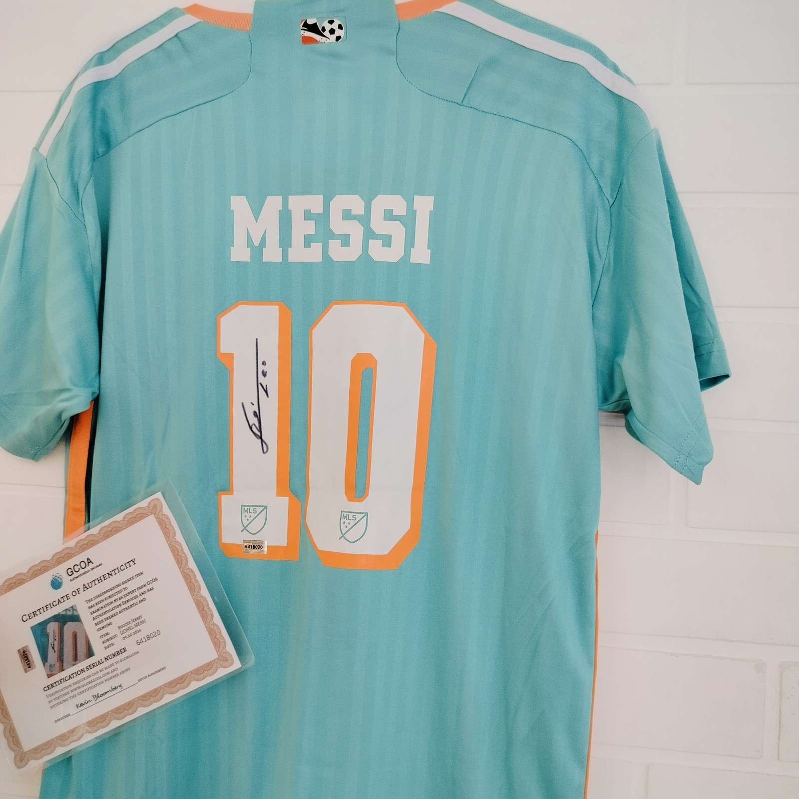 Lionel Messi Autographed Memorabilia | Signed Photo, Jersey ...