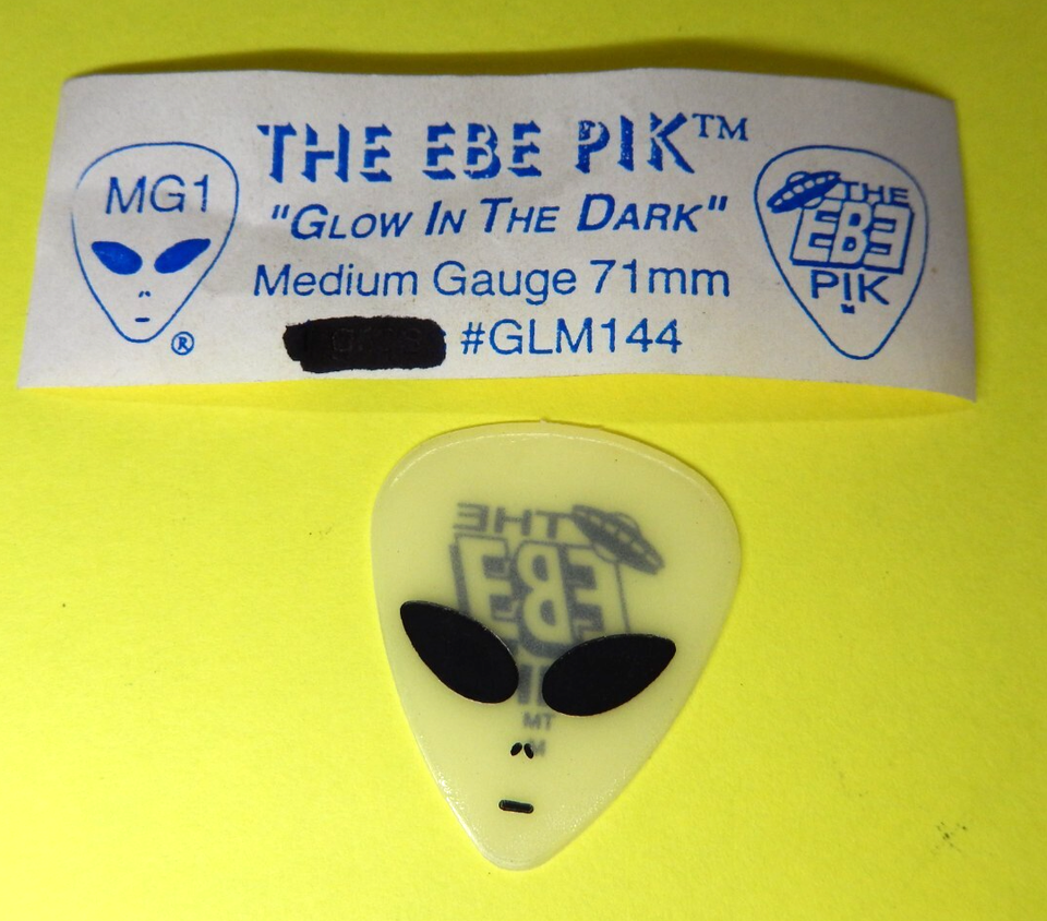 10 EBE Alien Guitar Picks GLOW-IN-THE-DARK Medium gauge 71mm | eBay