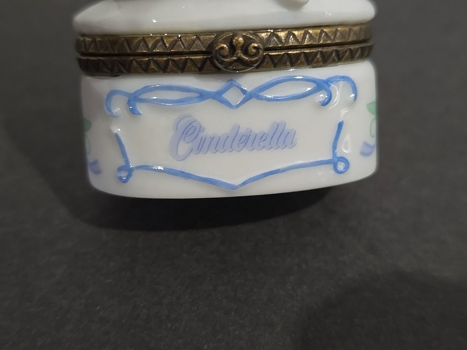 PHB Collection Disney Cinderella Trinket Box With Glass Slipper ...
