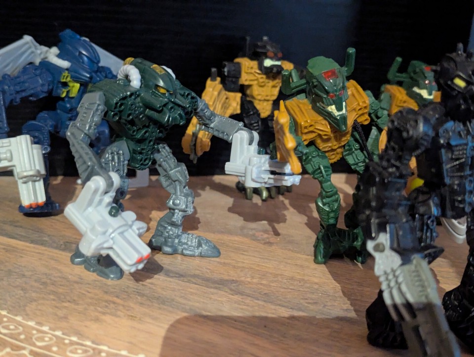 LEGO Bionicle Lot of 7 McDonald’s 2006 Figures Toa Piraka Takadox Toys ...