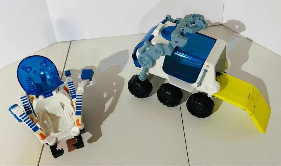 IMAGINEXT Space Shuttle Launch Pad PLAYSET Lunar Moon Station Mars SKY ...