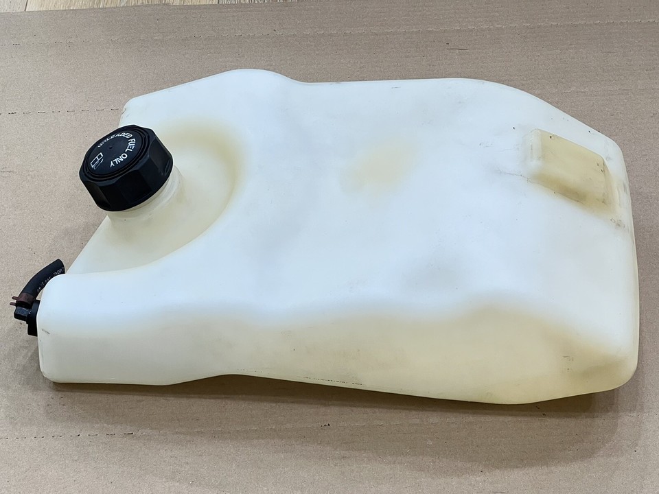 Fuel Gas Tank Fit John Deere GY21102 GY21876 L100 L110 L130 LA145 LA115 ...