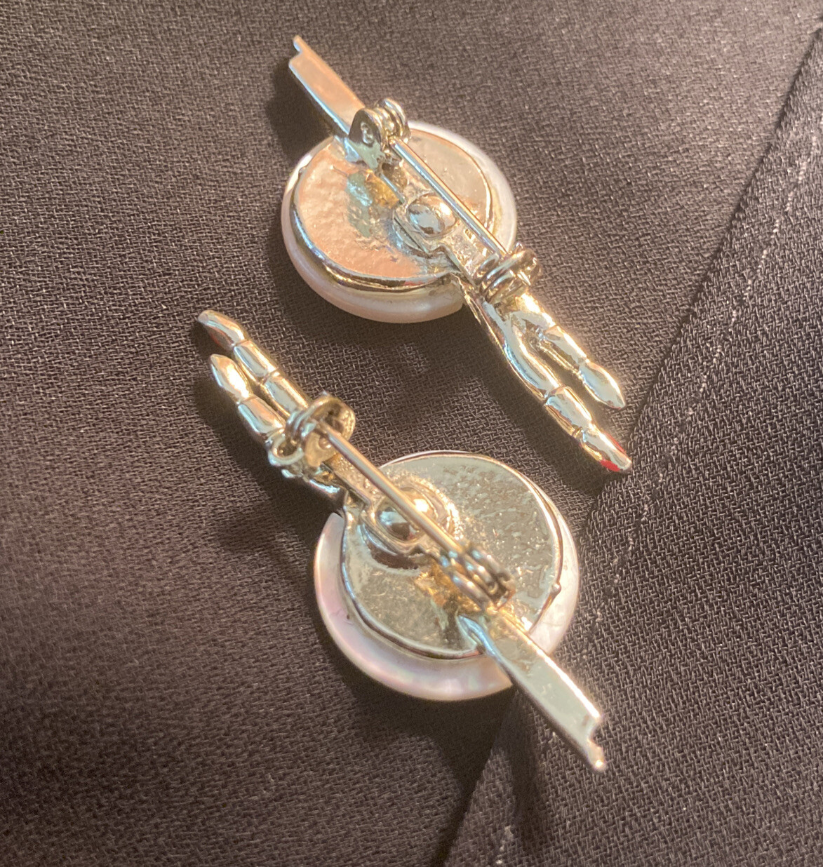 Vtg 50s Two Artist Palette & Paint Brush Pins Mother of Pearl Gold Tone ...