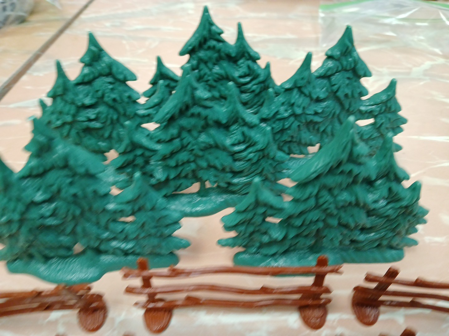 Lot of Plastic Civil War Toy Soldier Trees And Fences Damaged Lot Read ...