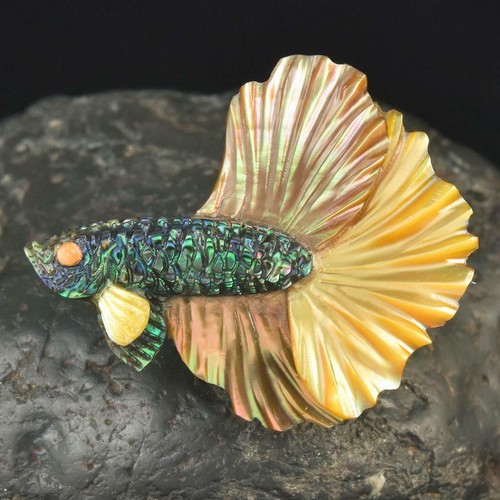 Siamese Betta Fighting Fish Iridescent Multicolor Shell Carving 4.12 g ...