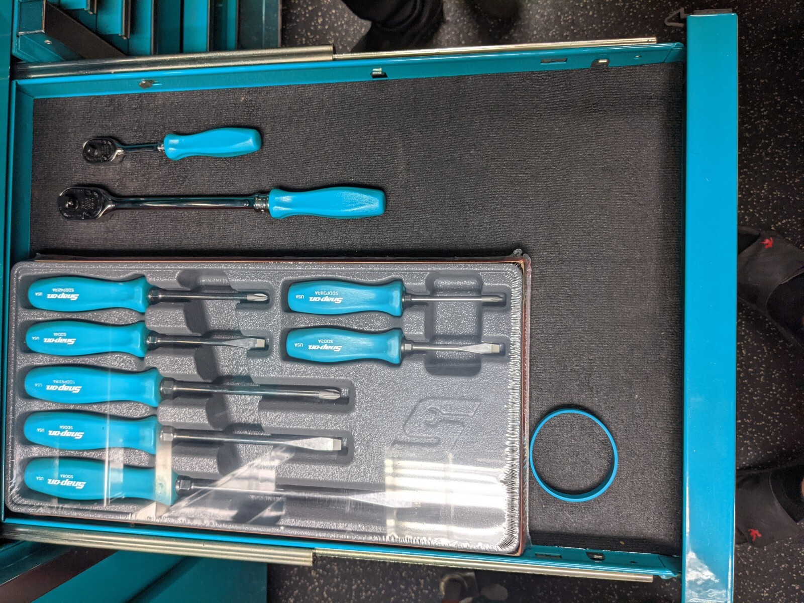 Snap-On Toolbox, with riser, bookcases, lockers, locker toppers service ...