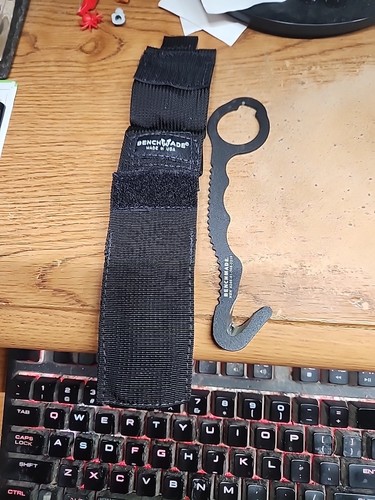 Benchmade Rescue Hook Strap Cutter, Soft Black Sheath MOLLE Compatible ...