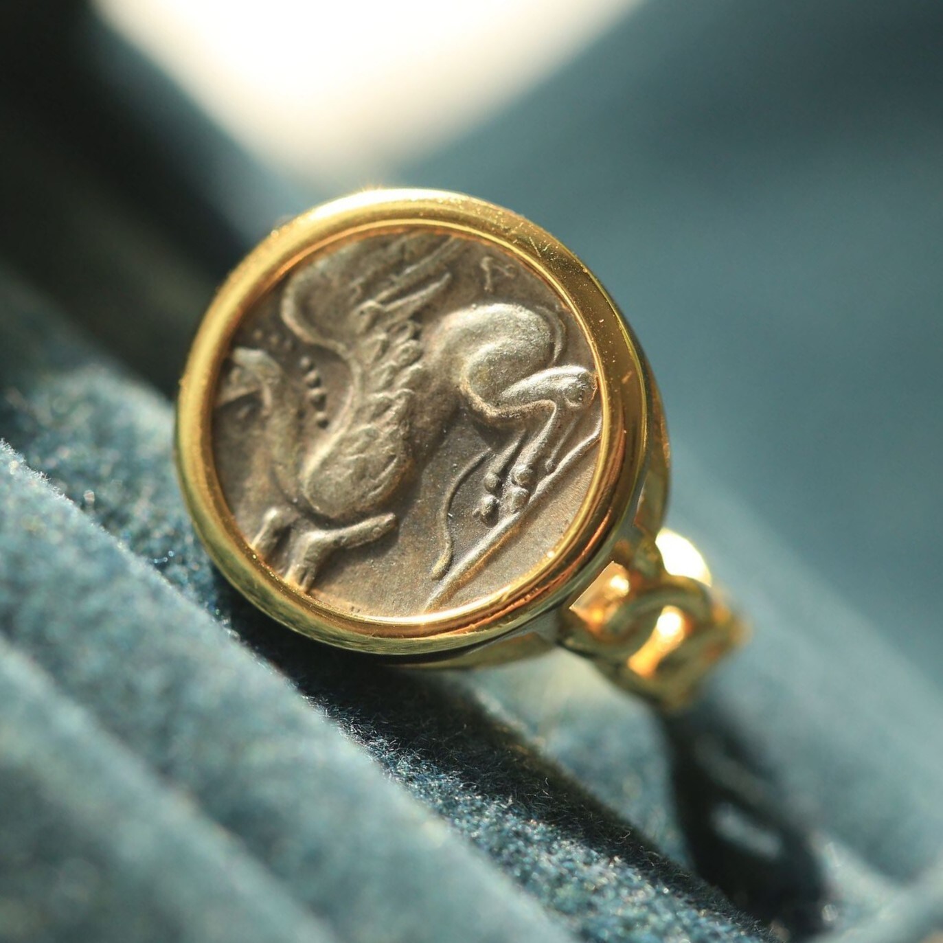 D18 Ring Greif Fabelwesen Nachbildung antike Münze Silber 925 vergoldet ...