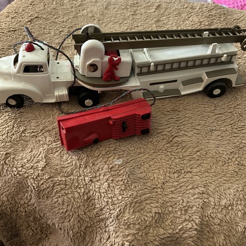 Vintage 1950’s Disney Mickey Mouse Electric RC Ladder Fire Truck | eBay