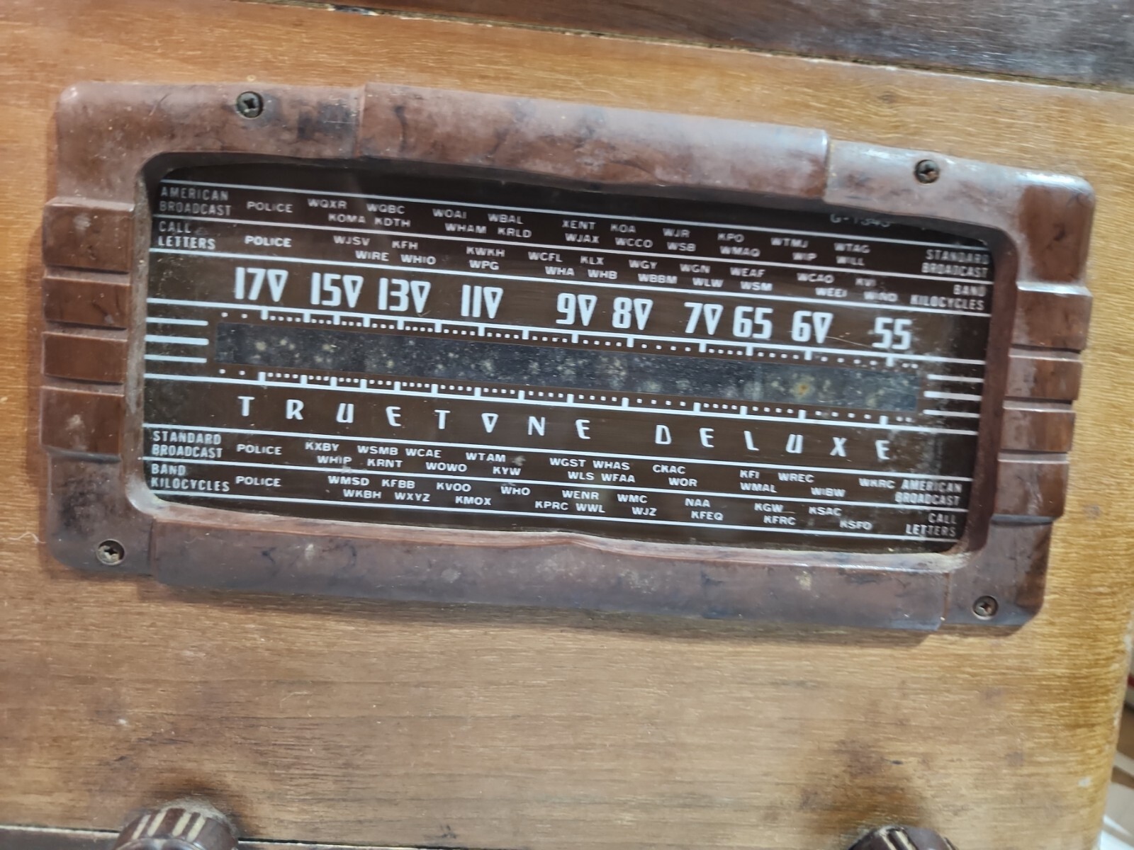 Antique Master Trutone 4 Tube Radio Rare Model D935 Wood Cabinet ...