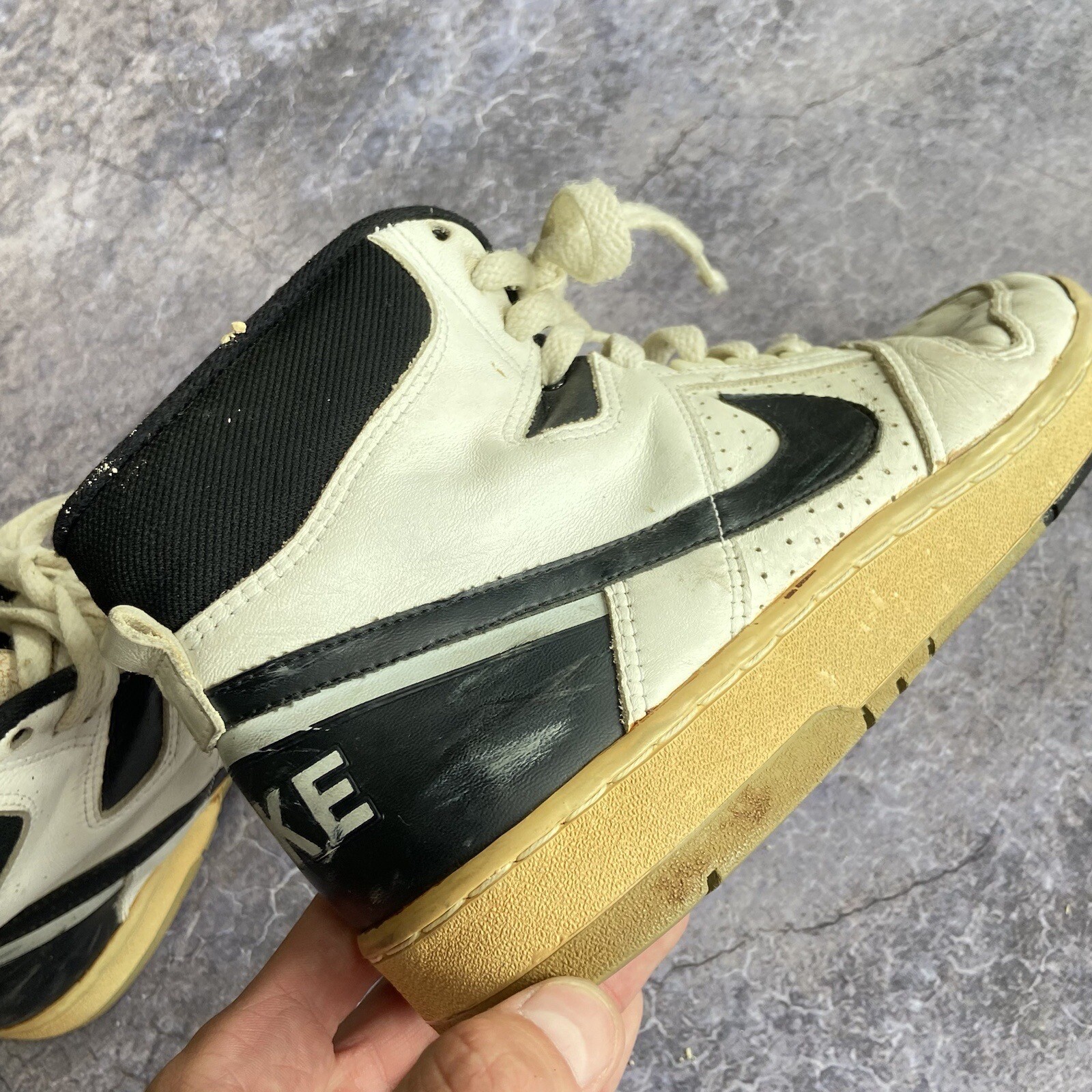 1987s RARE Nike Delta Force Vintage Korea Shoes Sneak… - Gem