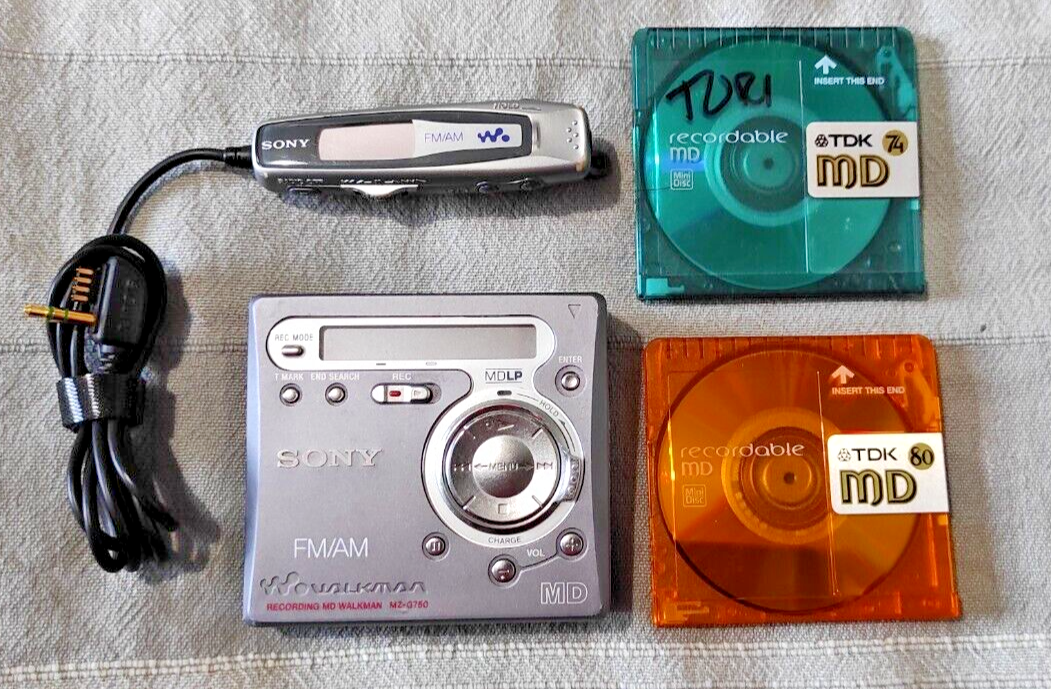 Sony MiniDisc Radio FM/AM Walkman MZ-G750 + Extras | eBay