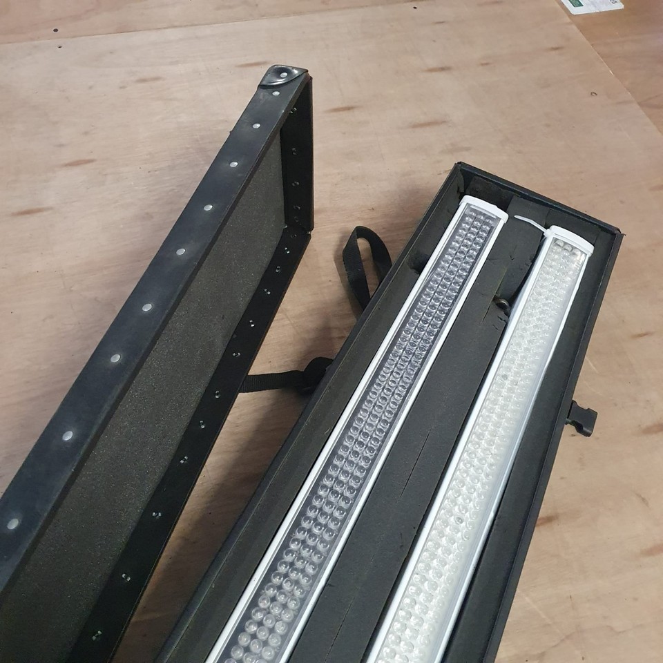 2x DMX LED Light Bars in Custom Flight Case | 240V Stage / DJ / Even No ...