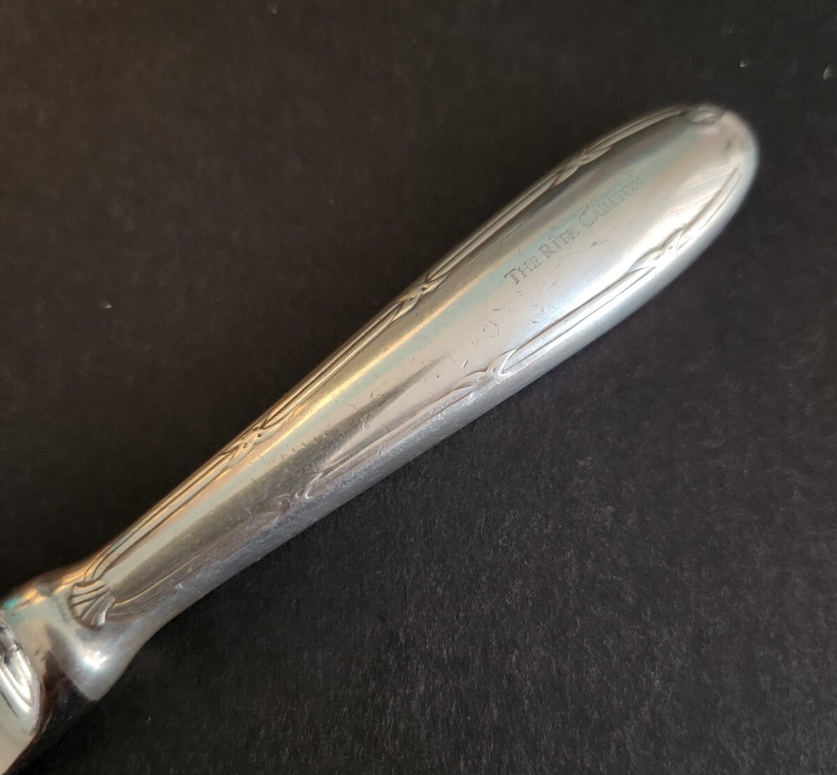 "The Ritz Carlton" engraved Vintage Silver plate Butter Knife stainless ...