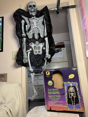 Vintage Halloween Decor Electronic Shaking Skeleton 5 Ft Tall Nostalgia ...