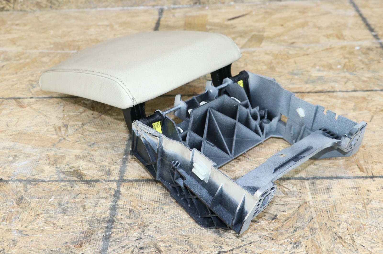 Center Middle Console Armrest Storage Pocket Arm Rest OEM BMW E90 E92 ...