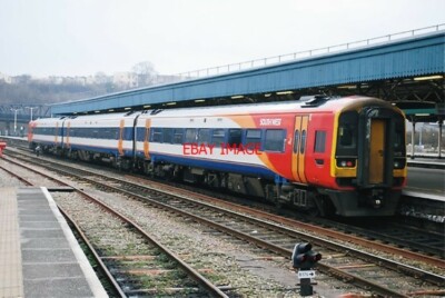 PHOTO CLASS 159 SPRINTER EXPRESS 3-CAR DMU NO 159 013 AT BRISTOL TEMPLE ...