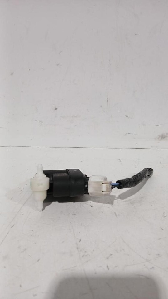 98510M4000 washer pump screen HYUNDAI I20 III BC3 BI3 1.0 T-GDI 2020 ...