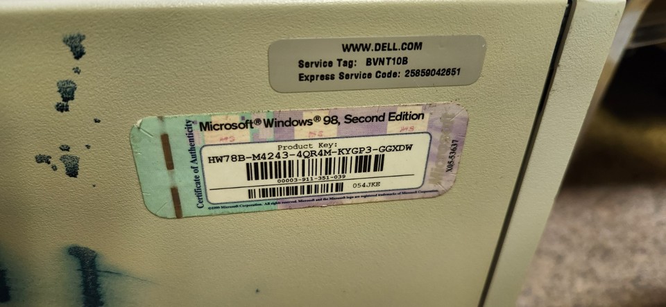 Dell Dimension XPS T700r Desktop Pentium III 700MHz, 16MB, Windows Xp ...