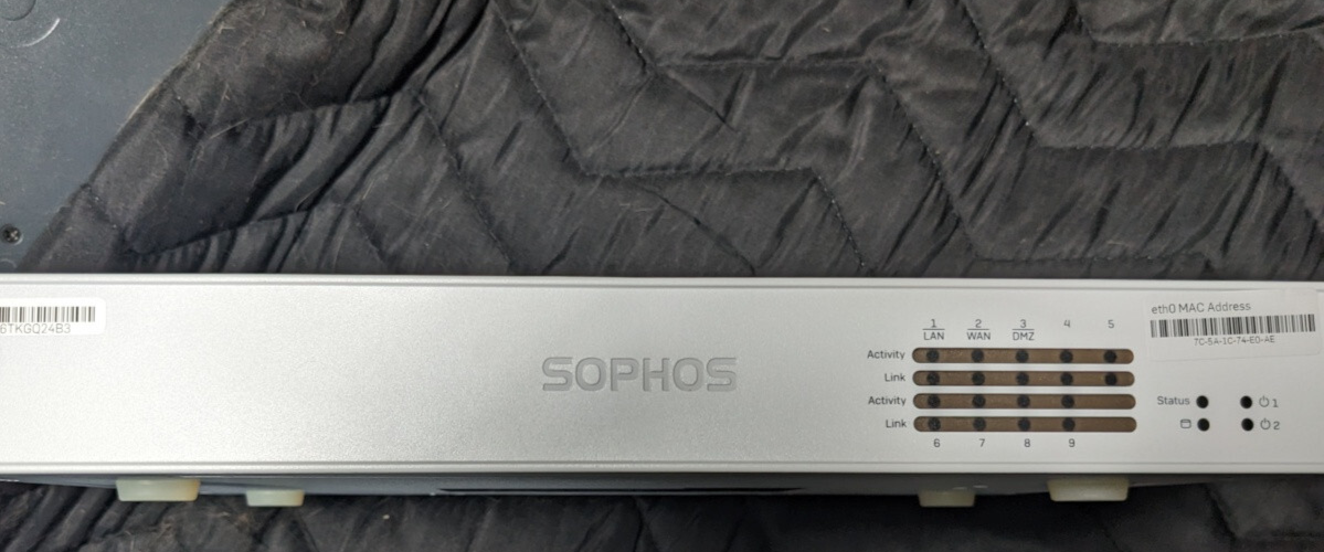 Sophos XG 106 Rev. 1 - OPNsense installed Firewall - No license ...