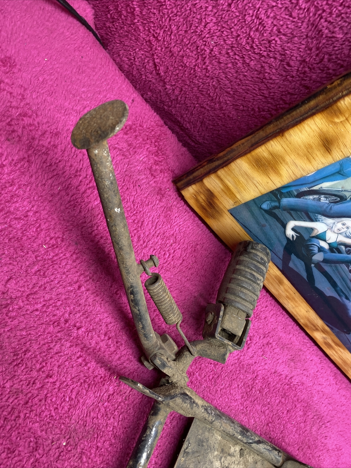 Yamaha frame cradle lower engine mount foot peg bracket kick stand Jt1 ...