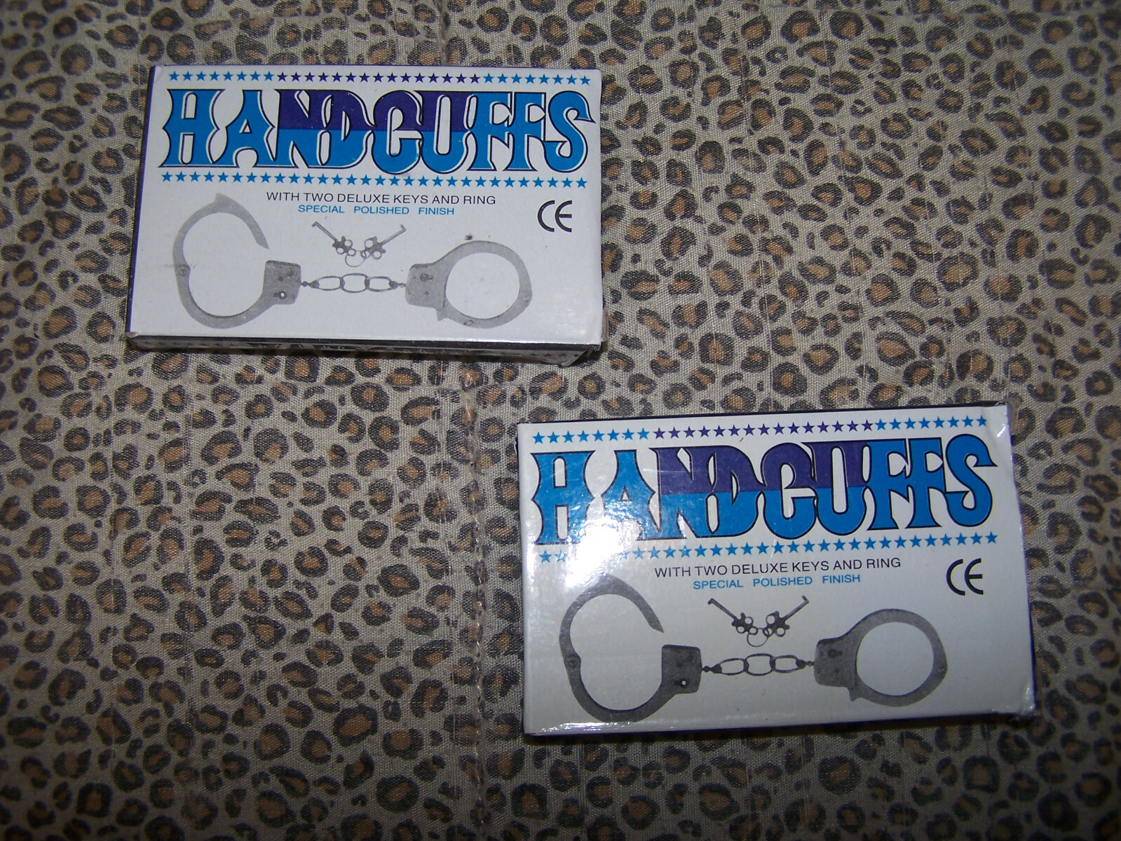 (2) STEEL HANDCUFFS 2 KEYS METAL POLICE MAGIC TRICK PRANK GAG GIFT ...