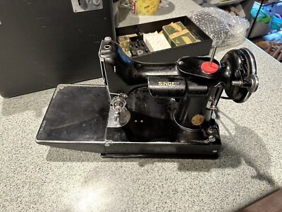 1935 Vintage Singer Featherweight 221 Sewing Machine AE004148 | eBay