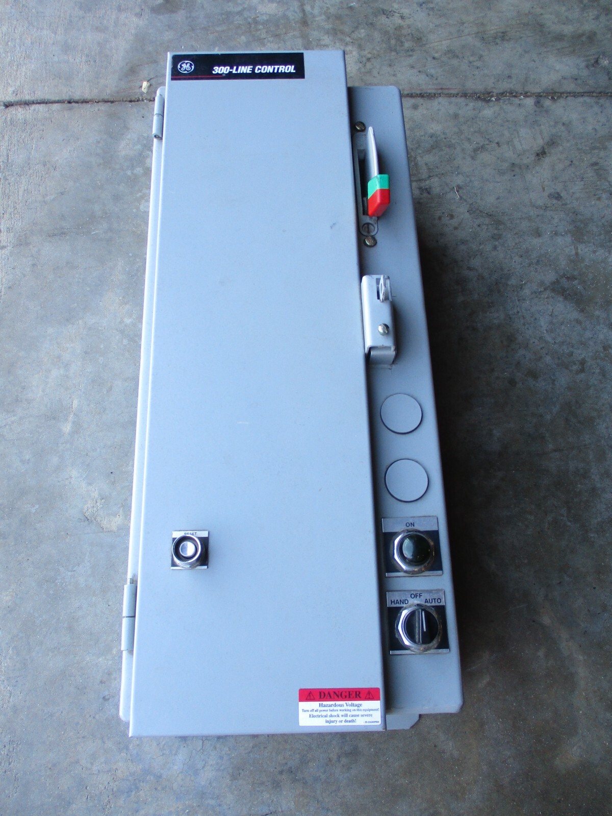 GE 300-LINE CONTROLER CR408C694R3GAALKA, NEMA 1 TYPE 3R ENCLOSURE ...