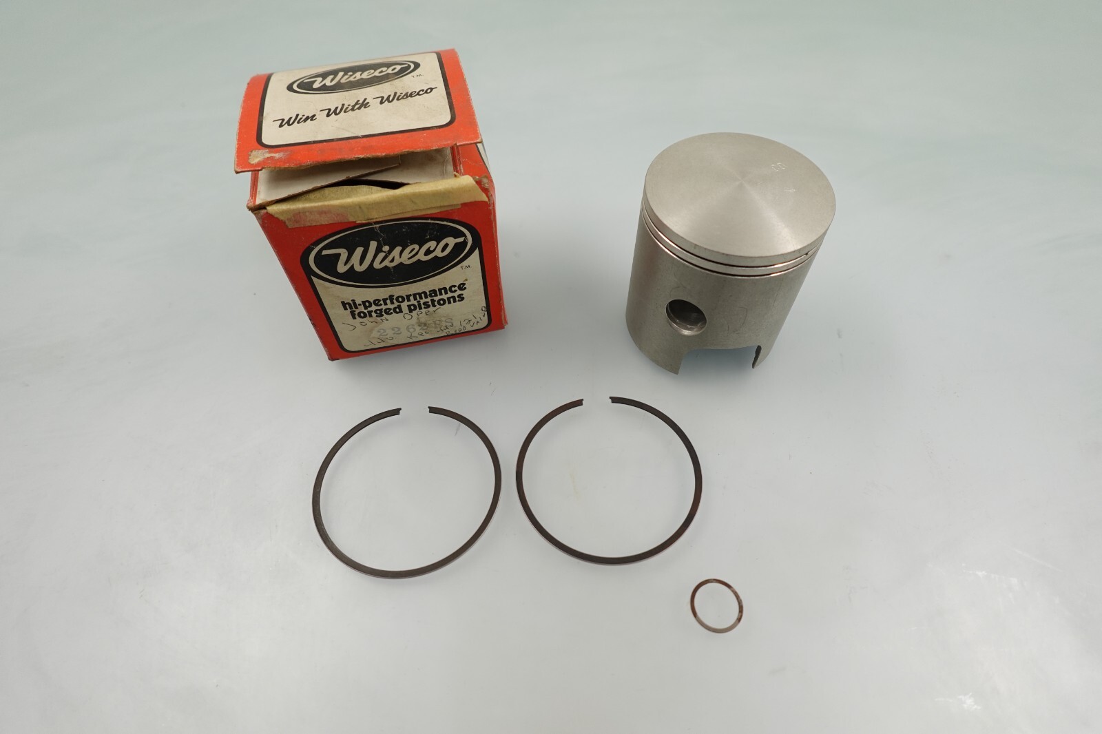 NEW John Deere KEC 440/21 Reed Valve Engine Wiseco LH Left Piston (66mm ...