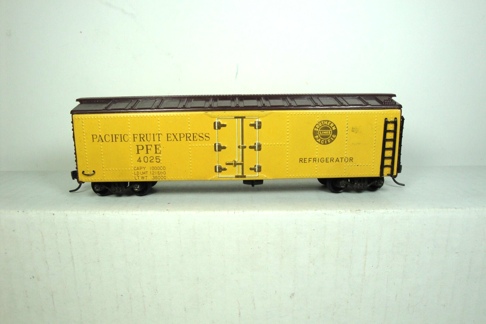HO Sakai B & M Blue Box Car 522 BM NH CNR PFE REA NWR Railroad Train ...