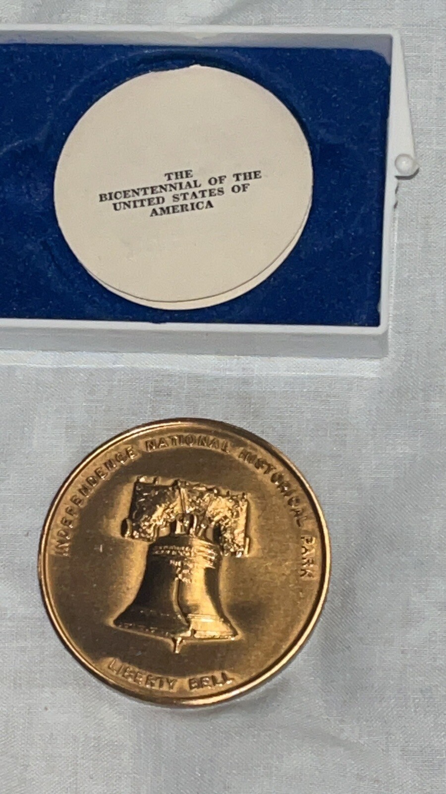 Vintage Liberty Bell Commemorative Bicentennial Coin Medal 1776-1976 ...