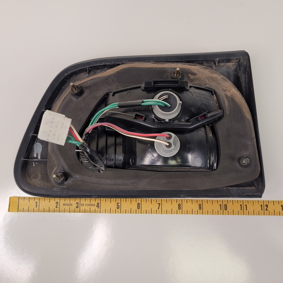 2001-2003 Toyota Sienna Inner Tail Light Brake Light LH Driver Side OEM ...