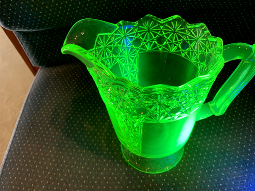 Antique Queen or Button & Bow Pattern Yellow Vaseline Uranium Glass ...