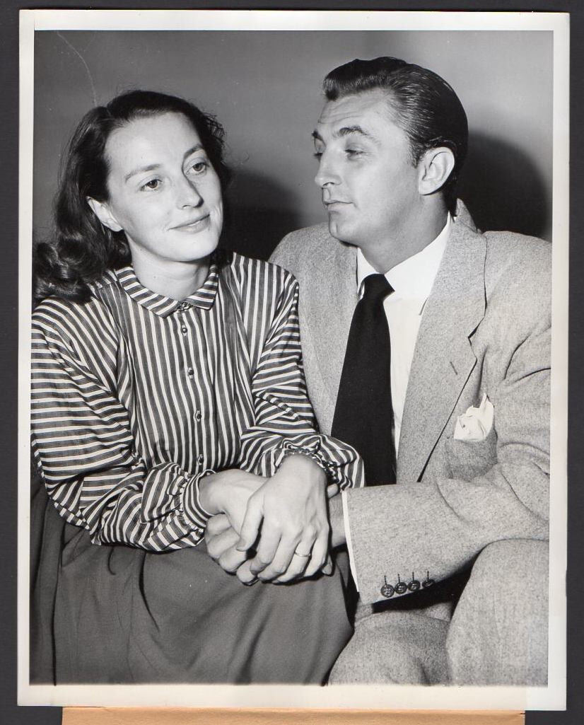 Robert Mitchum And Wife