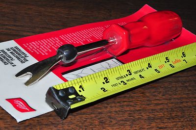 Plastic Fastener Remover for Removes Plastic Hold-Down Fasteners Lisle ...