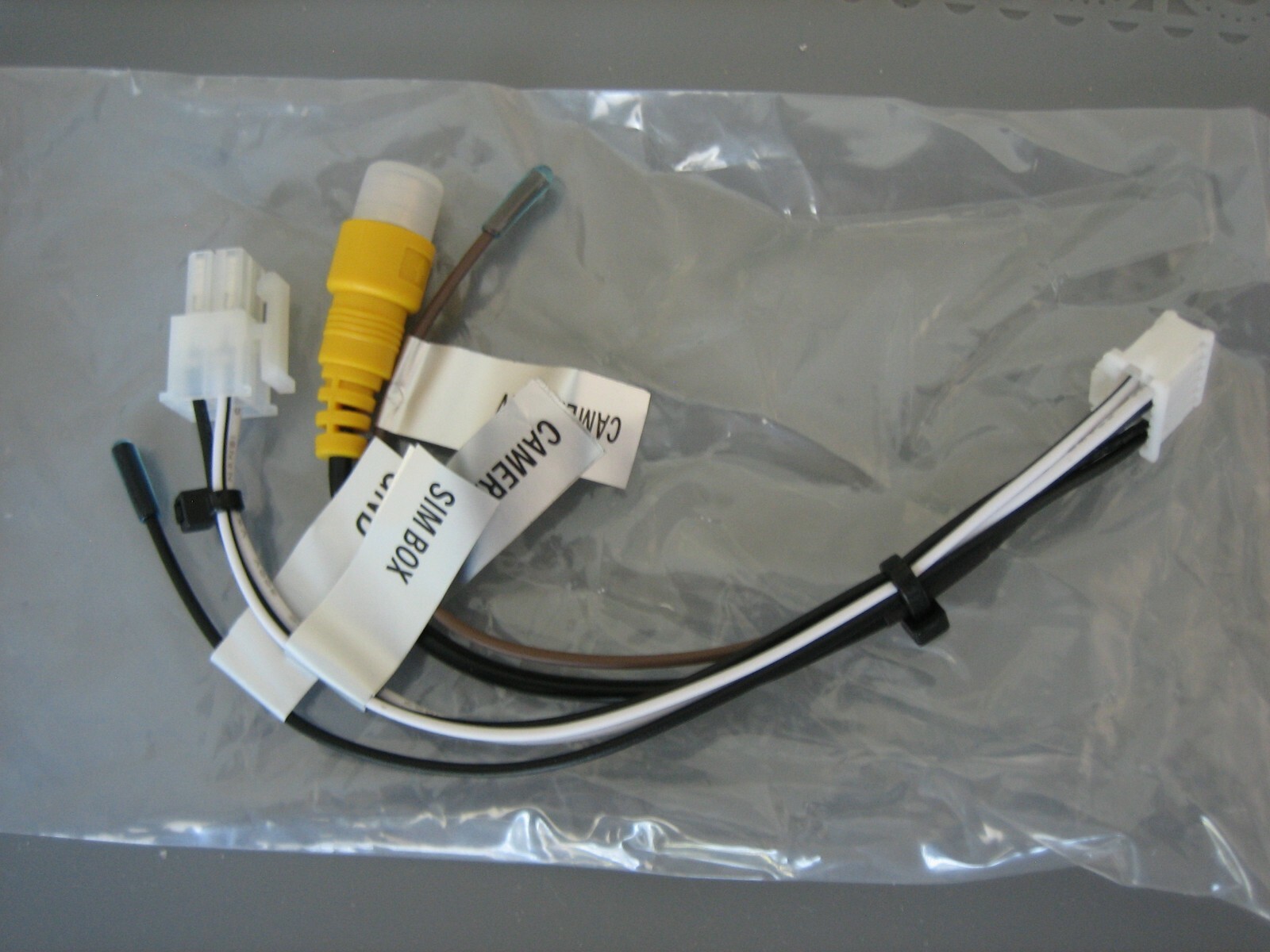 Dual Axxera Original Camera In/Sims RCA Cable 12 Pins for AVM2210H | eBay