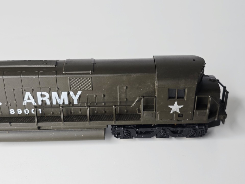 AHM - Ho Scale - U.S. Army Diesel Locomotive #89001 - Runs - No Box | eBay
