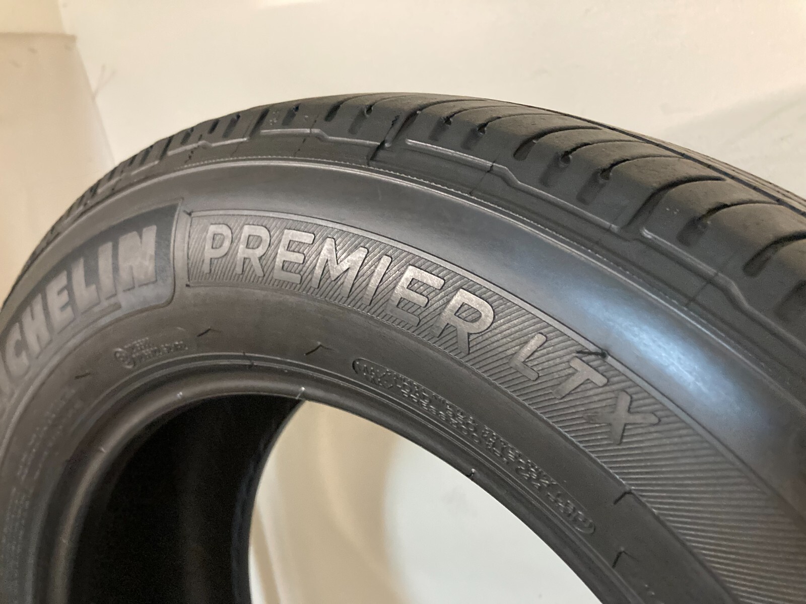 Set 4 Tires 235 65 18 Michelin Premier LTX (5.00/32 = 58% Tread) | eBay