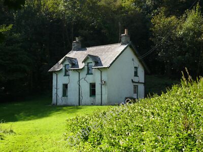 Photo 12x8 Loch End Cottage Mochrum/NX3446 View of this cottage used as ...