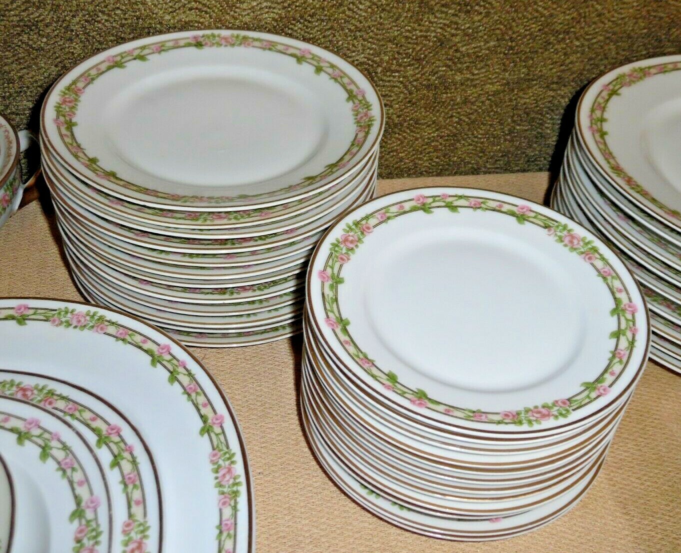 Theodore Haviland Limoges Porcelain Dinner Set - Wanamaker - Schleiger ...