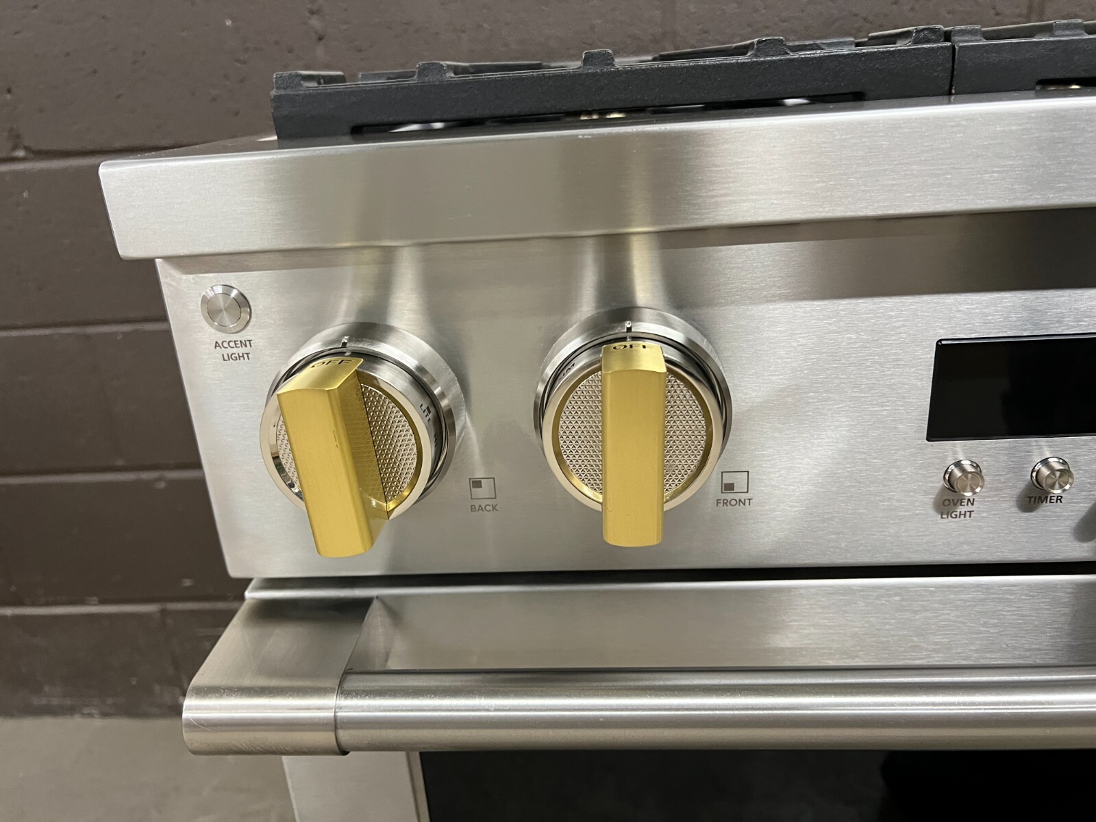 GE Monogram ZGP304NTSS - 30" Professional All Gas Range 4 Burners ...