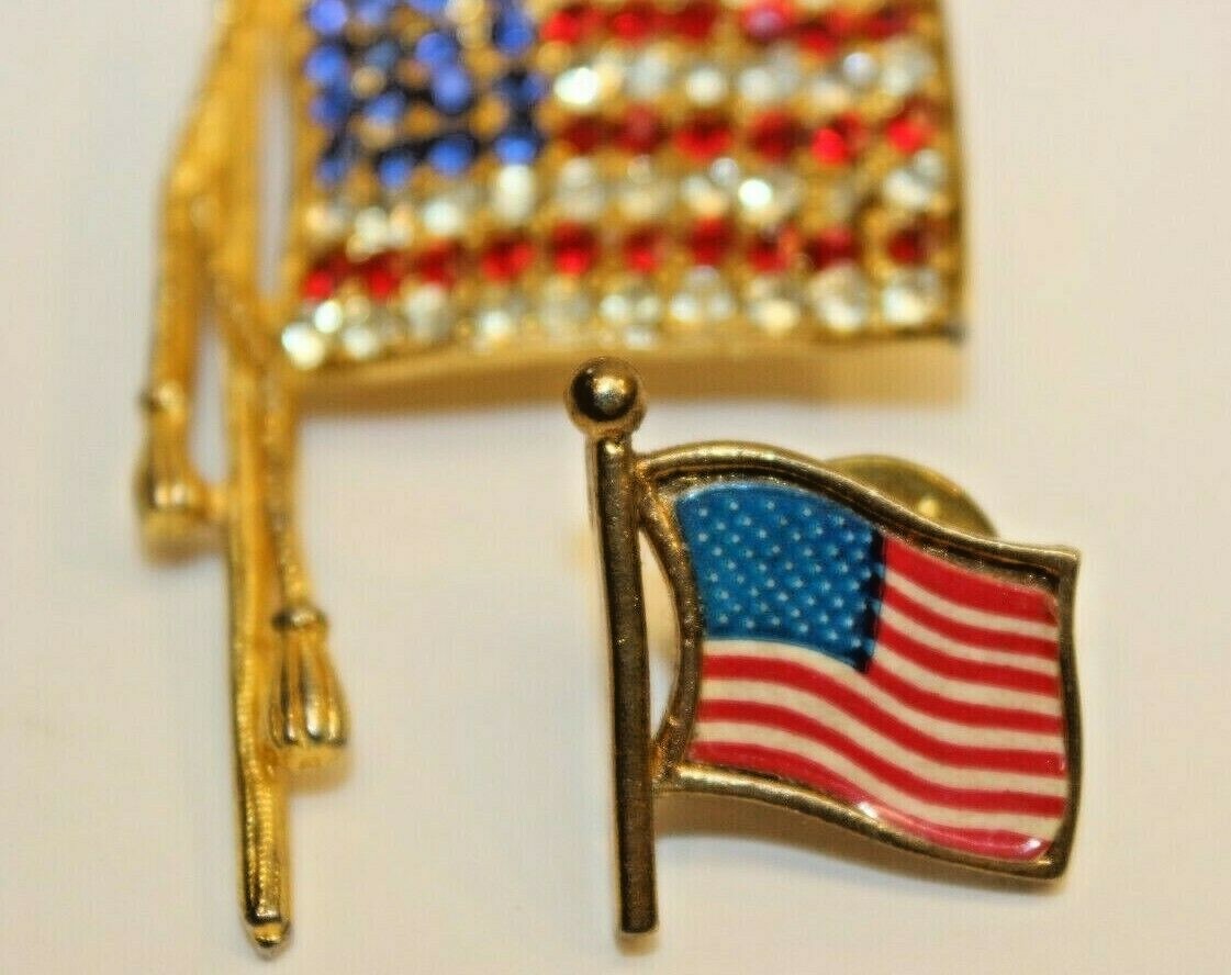 2 Vintage American Flag Pins Gold Shiny Sparkles Broo… - Gem