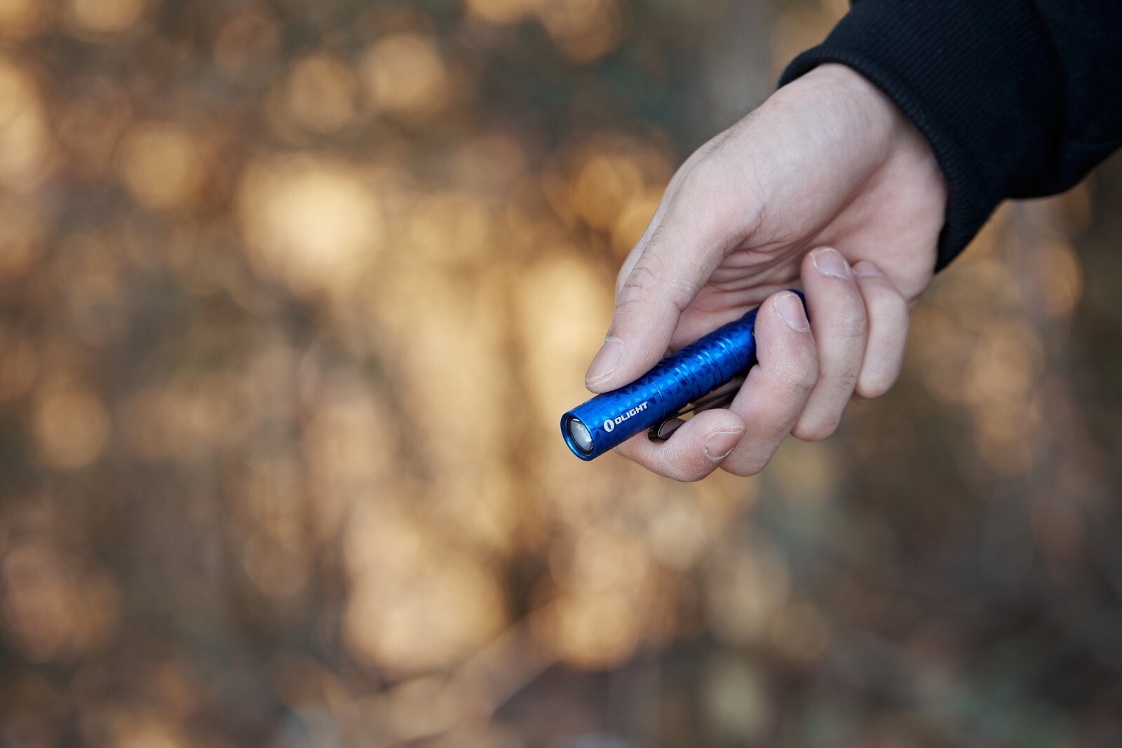 Olight I3T EOS Pinwheel Blue 180 Lum. Slim Tail Switch Flashlight w/1 ...