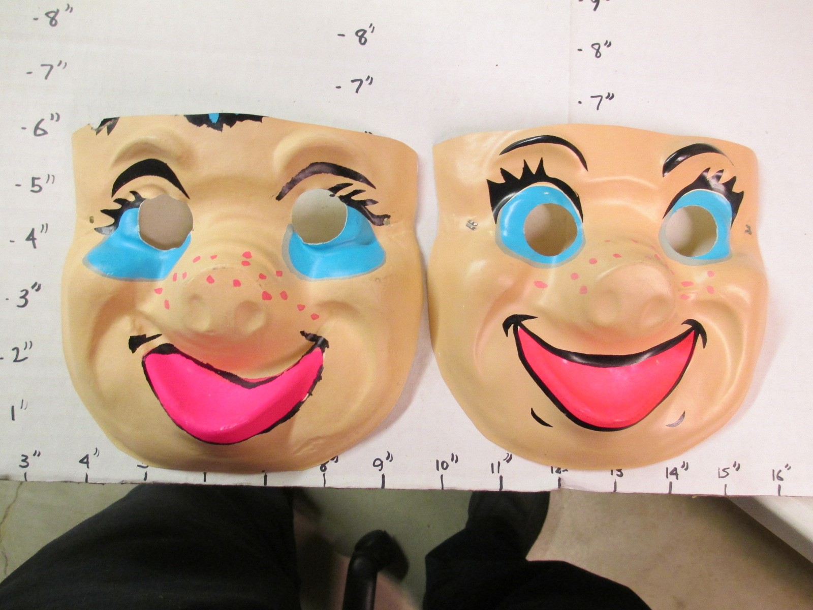 halloween mask 1960s Austin Art (1) cartoon Porky PIG #2 blue eye pink ...